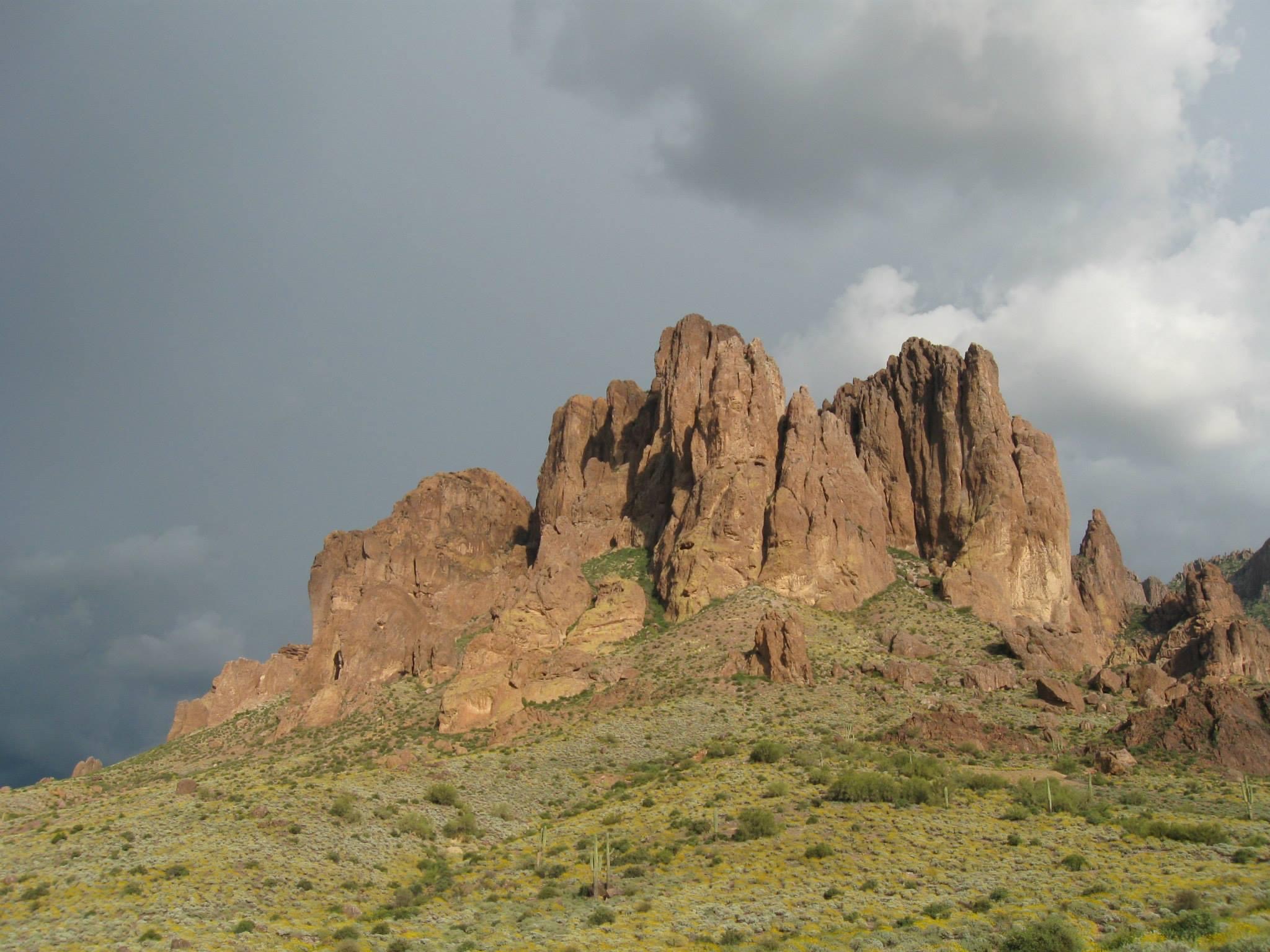 5 Best East Valley Hikes | Expedition Southwest